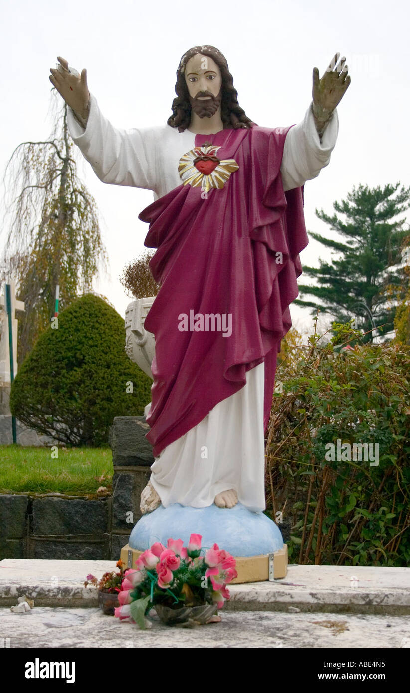 Mary vatican gardens statue hi-res stock photography and images - Alamy