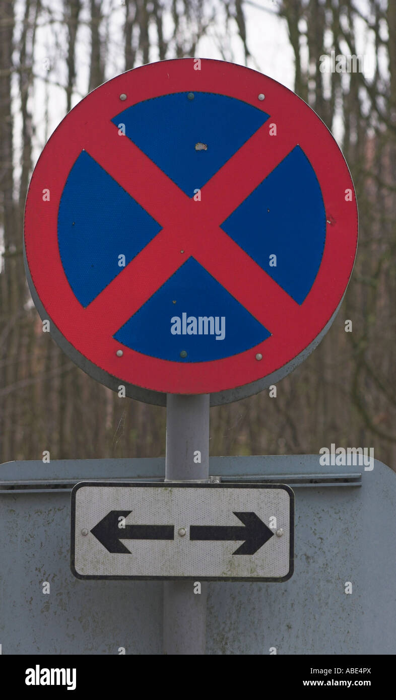 No stopping sign clearway sign hi-res stock photography and images - Alamy