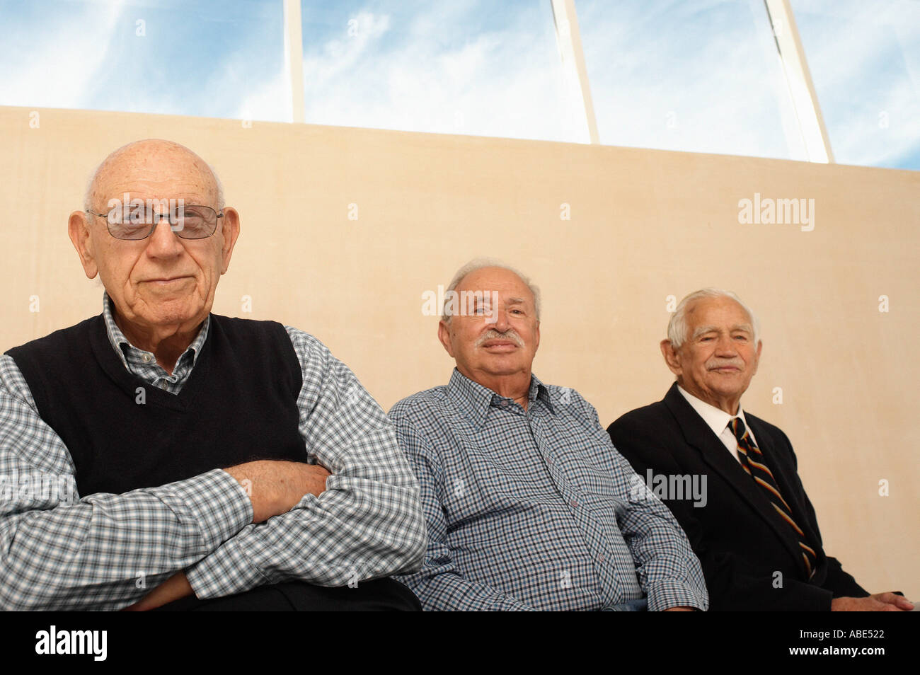 Seated old men hi-res stock photography and images - Alamy