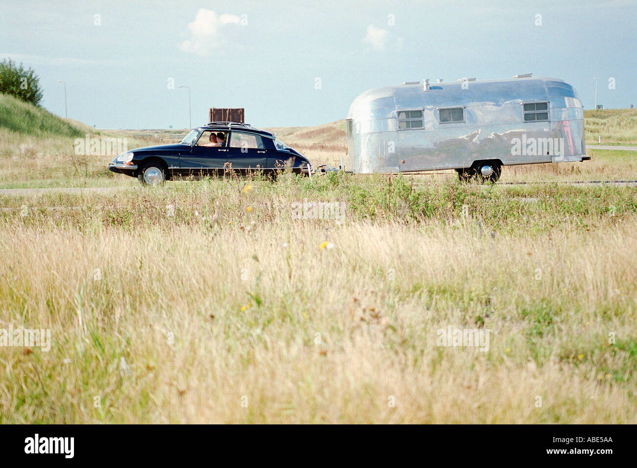 Car pulling caravan hi-res stock photography and images - Alamy