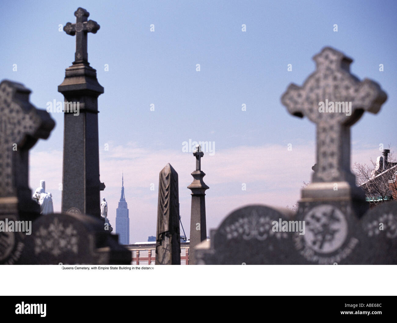 Queens new york cemetery hi-res stock photography and images - Alamy