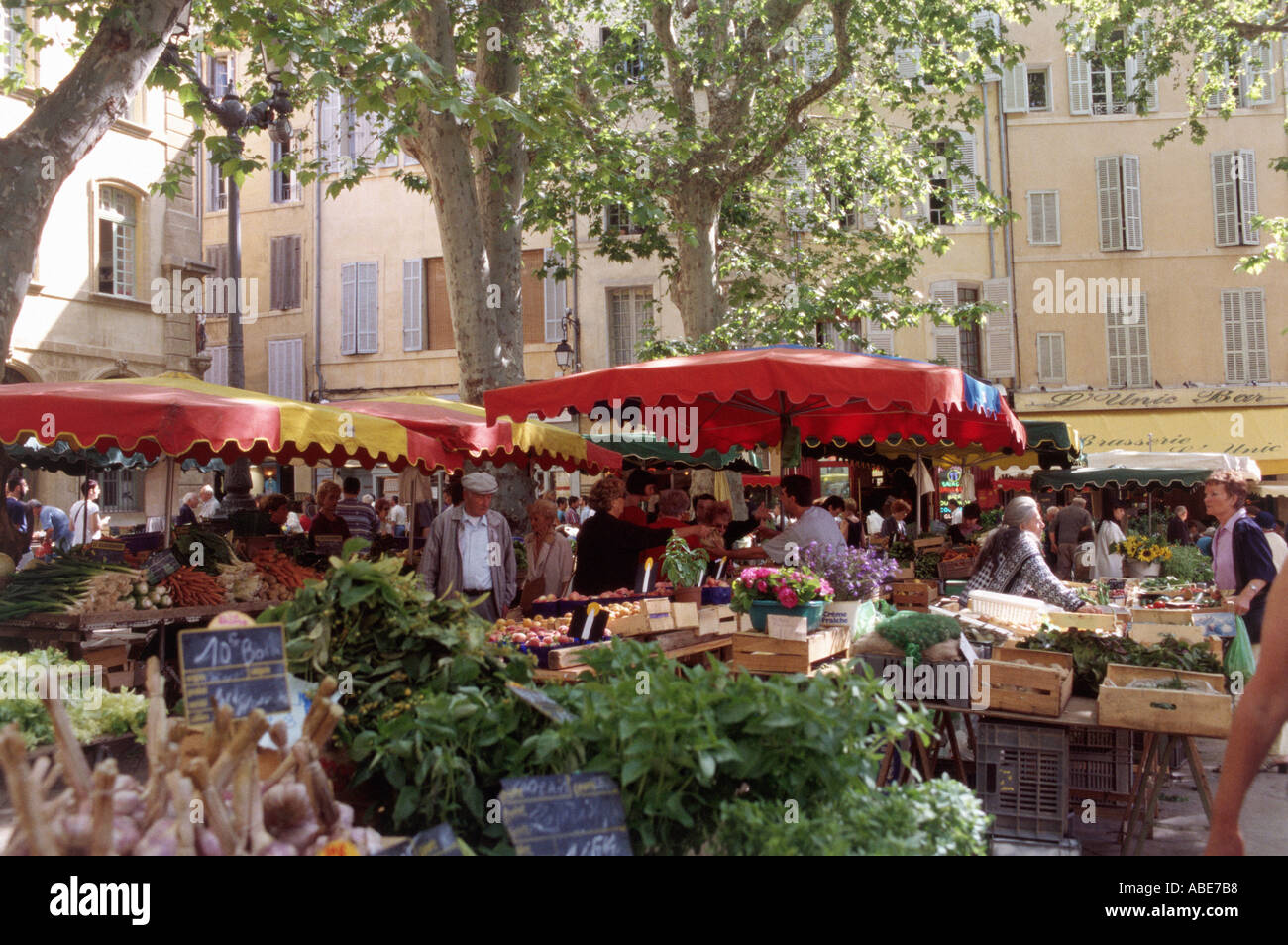 Market stall, Place Richelme, Aix-en-Provence Stock Photo - Alamy