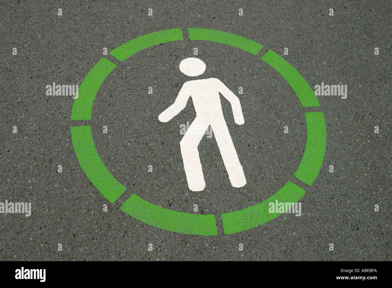 Green painted pedestrian crossing hi-res stock photography and images ...