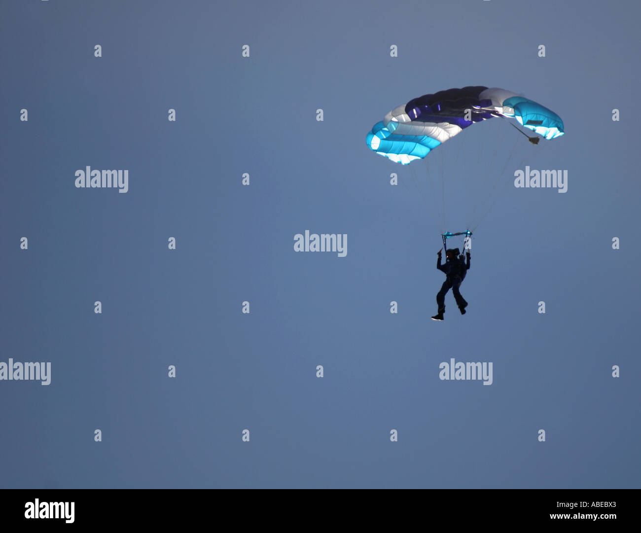 Solo skydive hi-res stock photography and images - Alamy