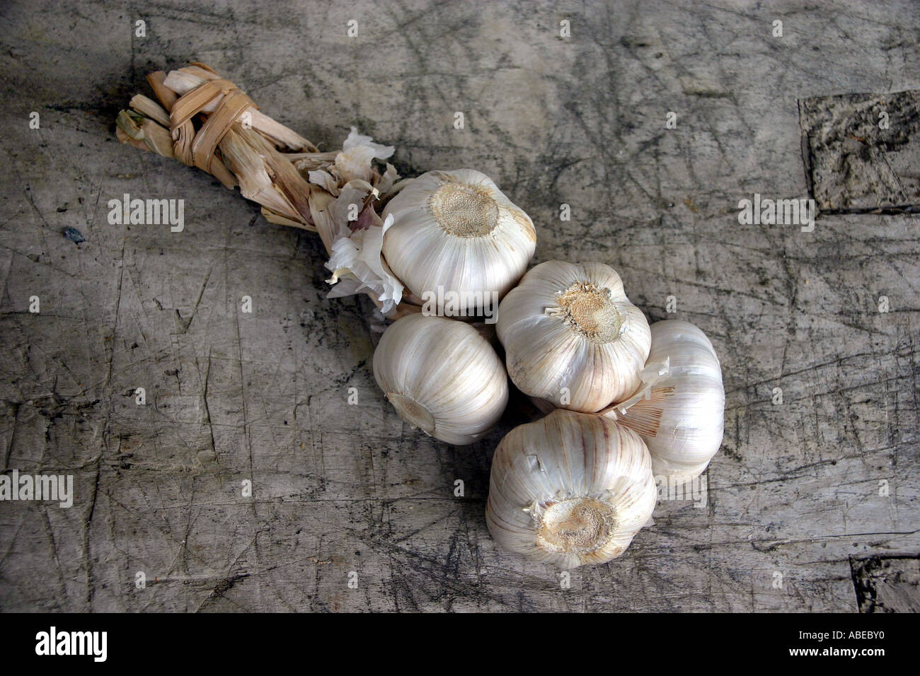 plait of garlic Stock Photo - Alamy
