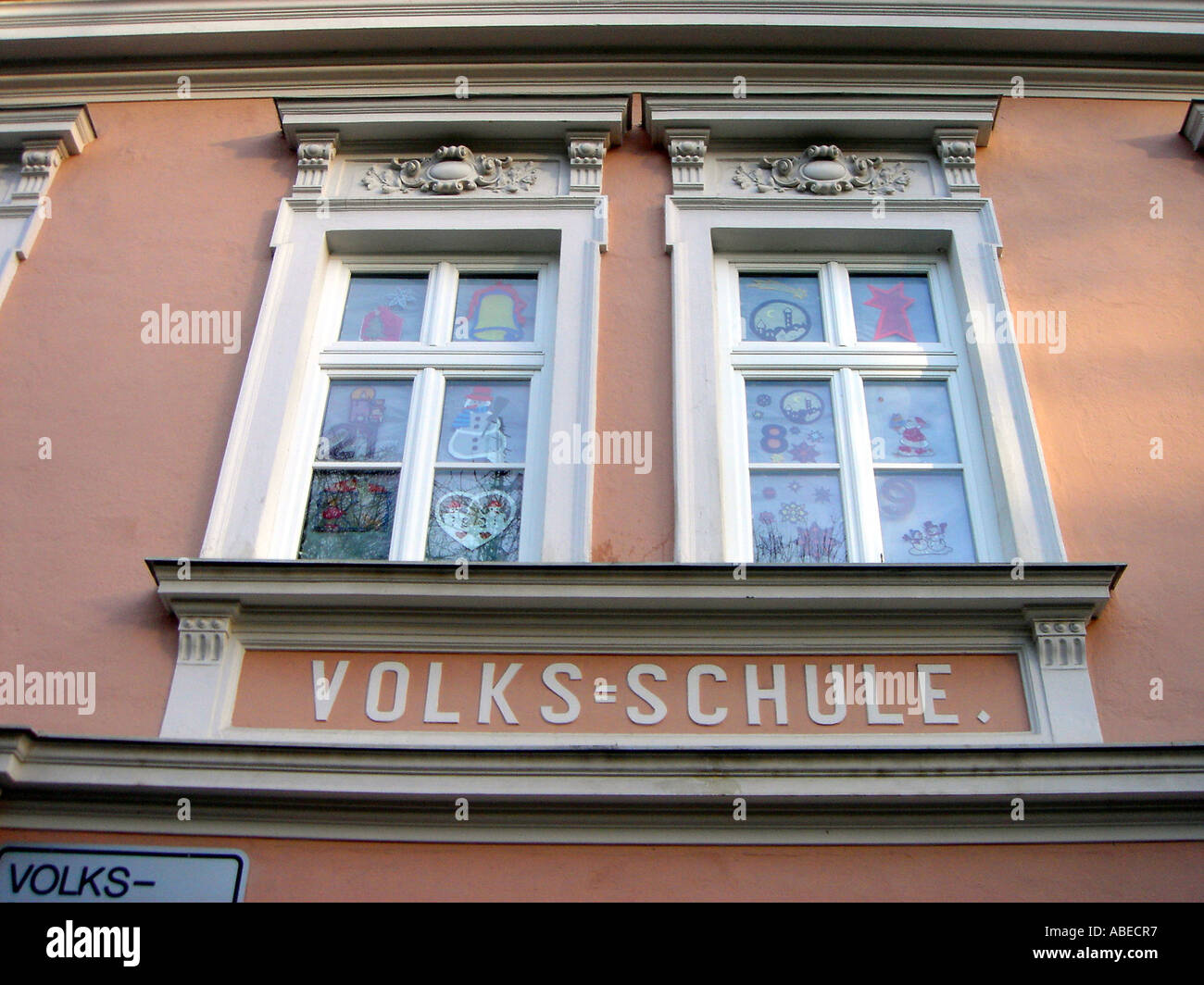 Austria, elementary school (primary school), external view Stock Photo ...