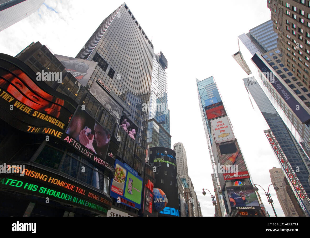 Times square new hi-res stock photography and images - Alamy