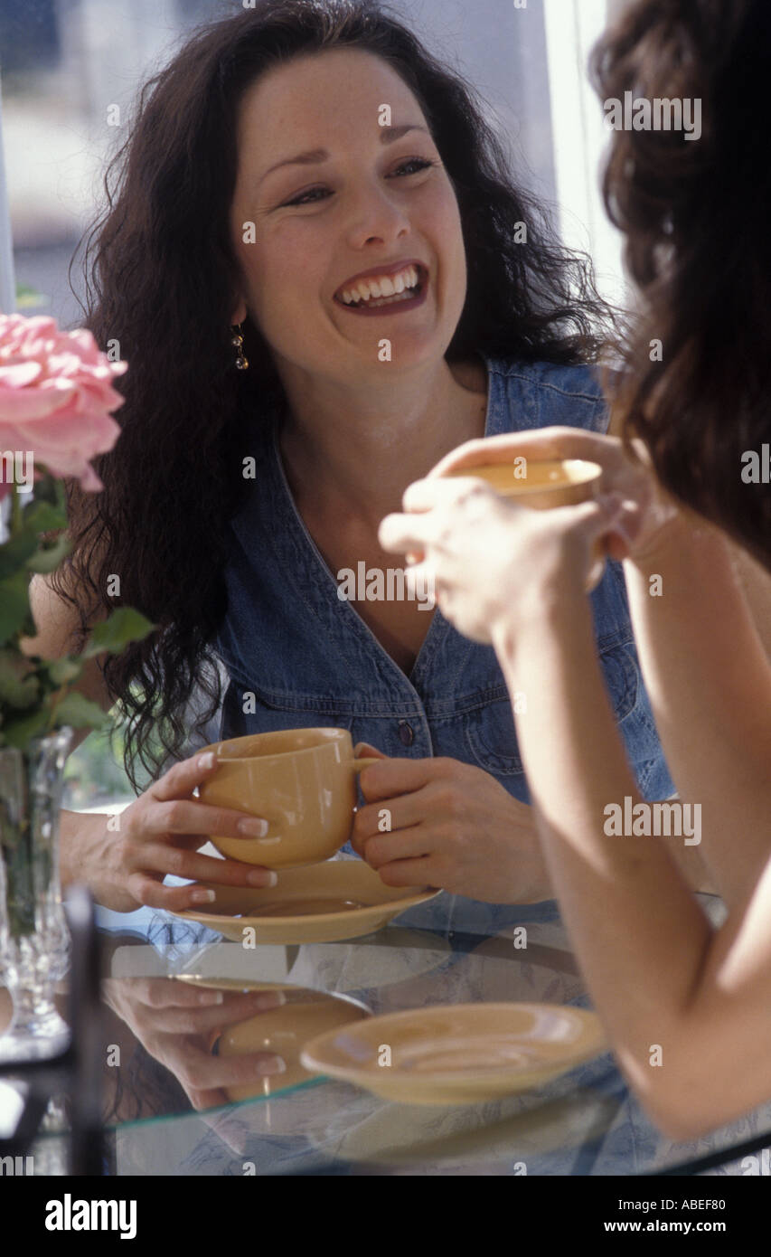 Female woman friends confide hi-res stock photography and images - Alamy