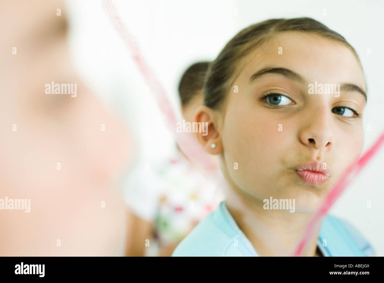 10 11 puckering up hi-res stock photography and images - Alamy