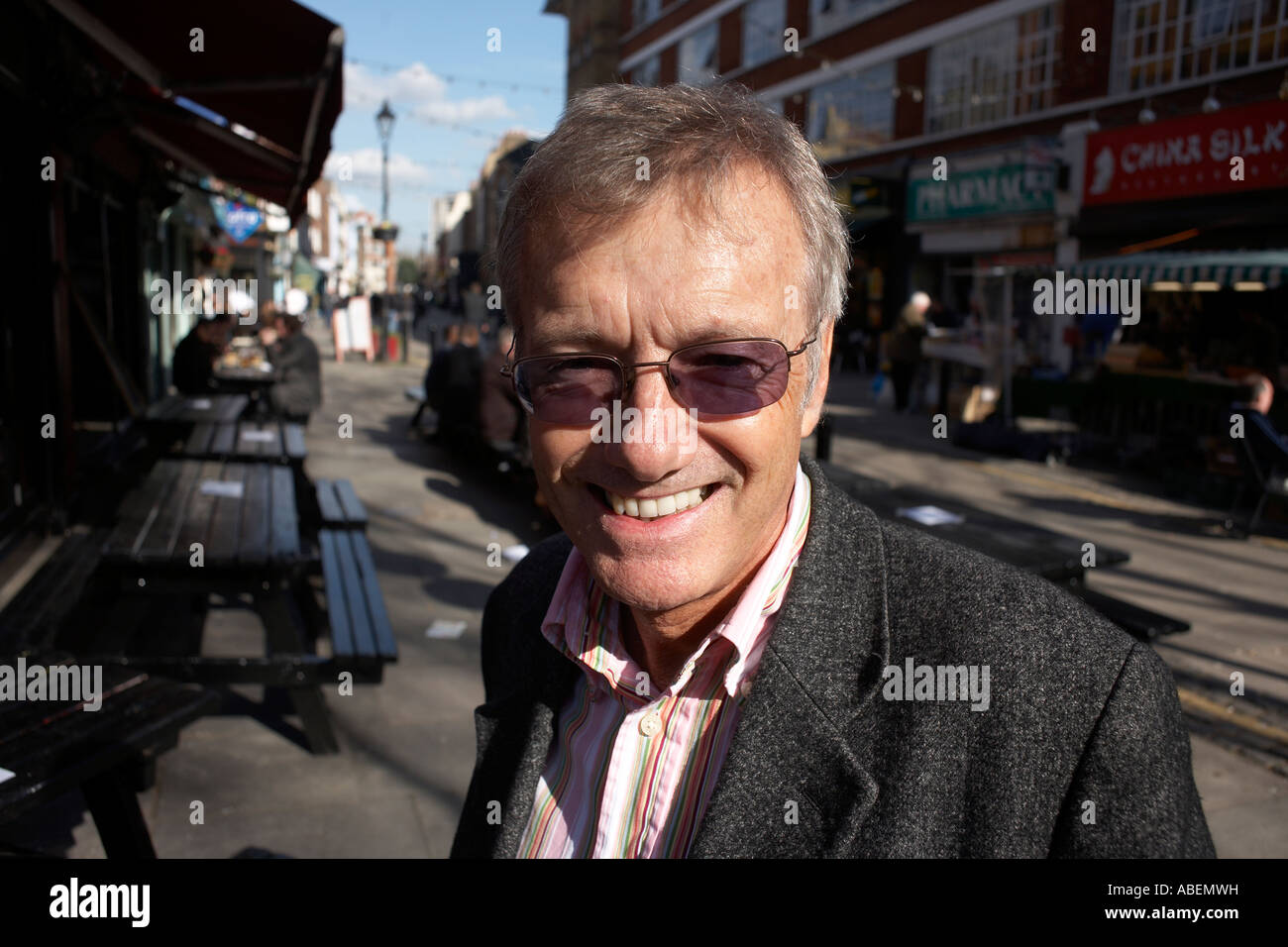 Tony wheeler lonely planet hi-res stock photography and images - Alamy