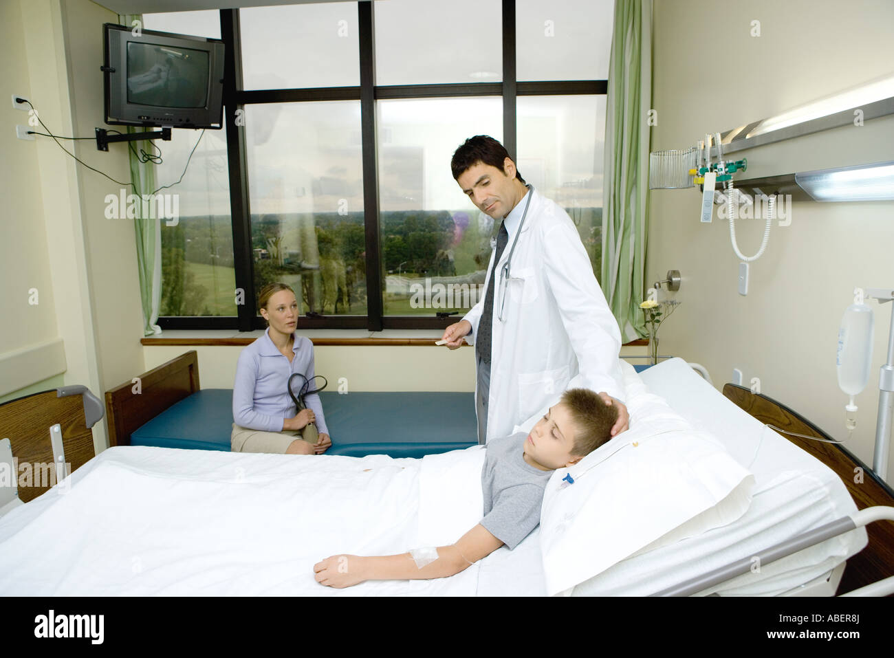 Unconscious child hi-res stock photography and images - Alamy