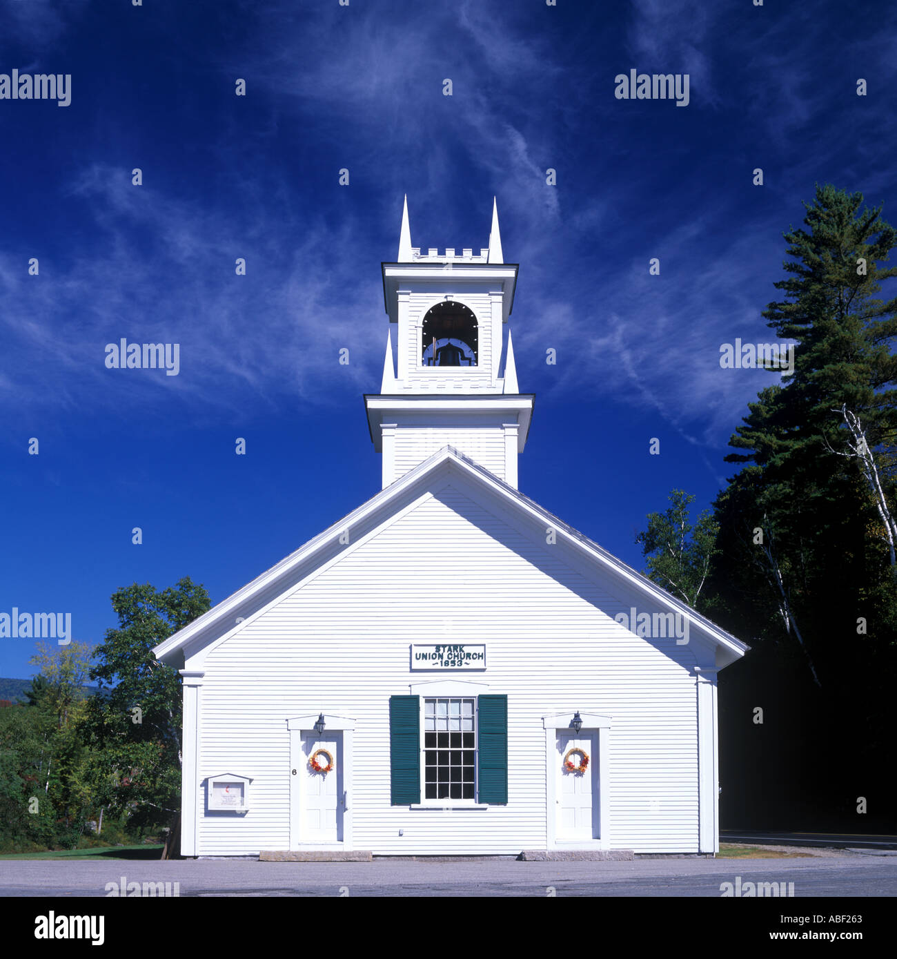 Typical new england church white church hi-res stock photography and ...