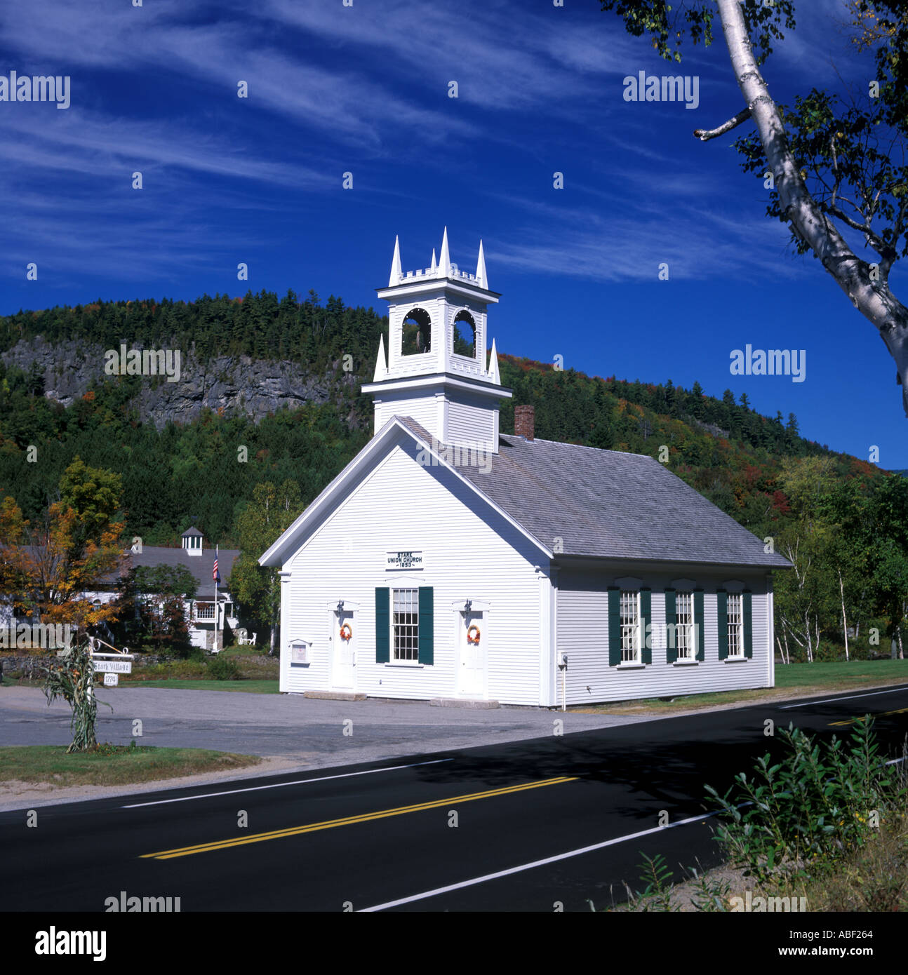 Typical new england church white church hi-res stock photography and ...