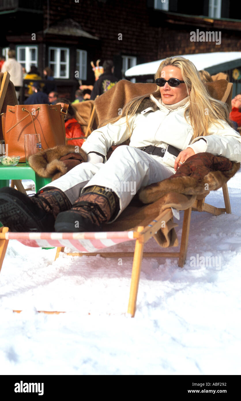 Woman sunbathing in snow hi-res stock photography and images - Alamy