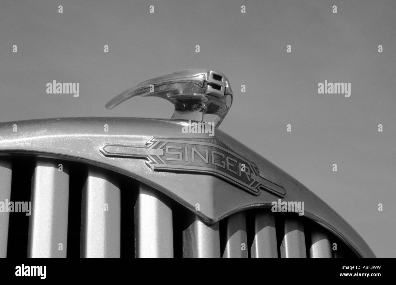 Singer car badge hi-res stock photography and images - Alamy