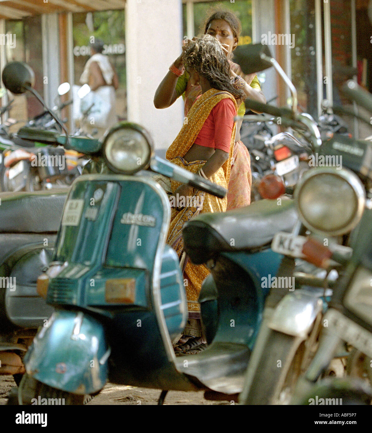 Gypsy and street hi-res stock photography and images - Alamy