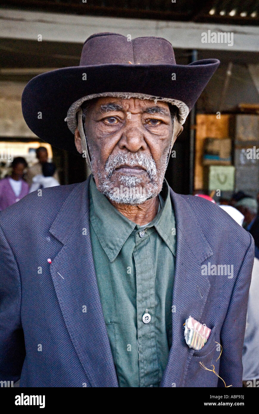 Elderly ethiopian man addis abeba hi-res stock photography and images ...