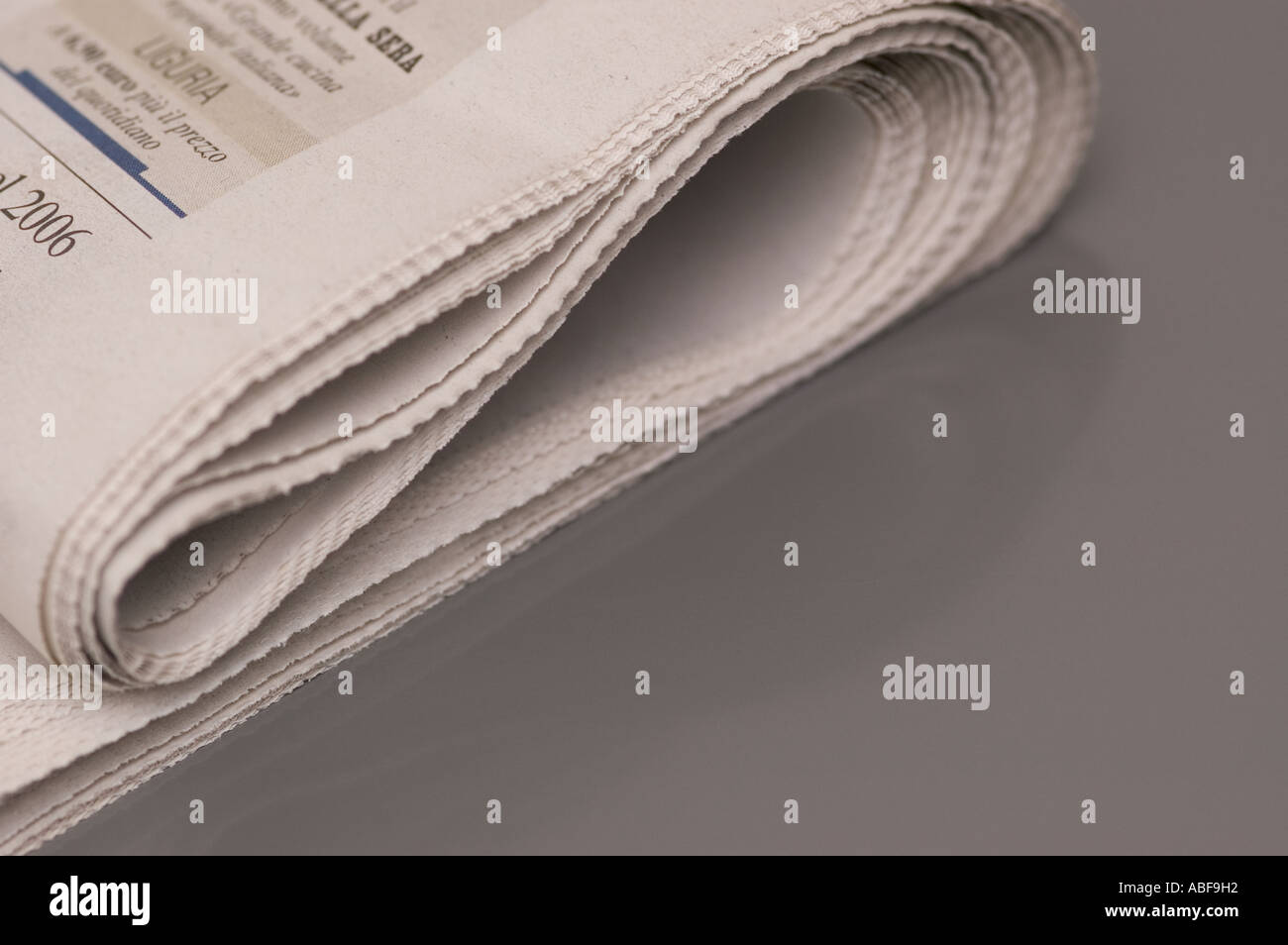 Newspaper kiosks hi-res stock photography and images - Alamy
