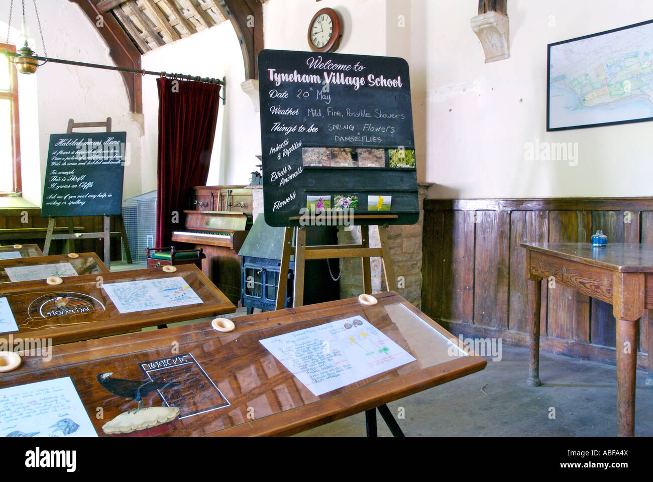 English Village 1940s High Resolution Stock Photography and Images - Alamy