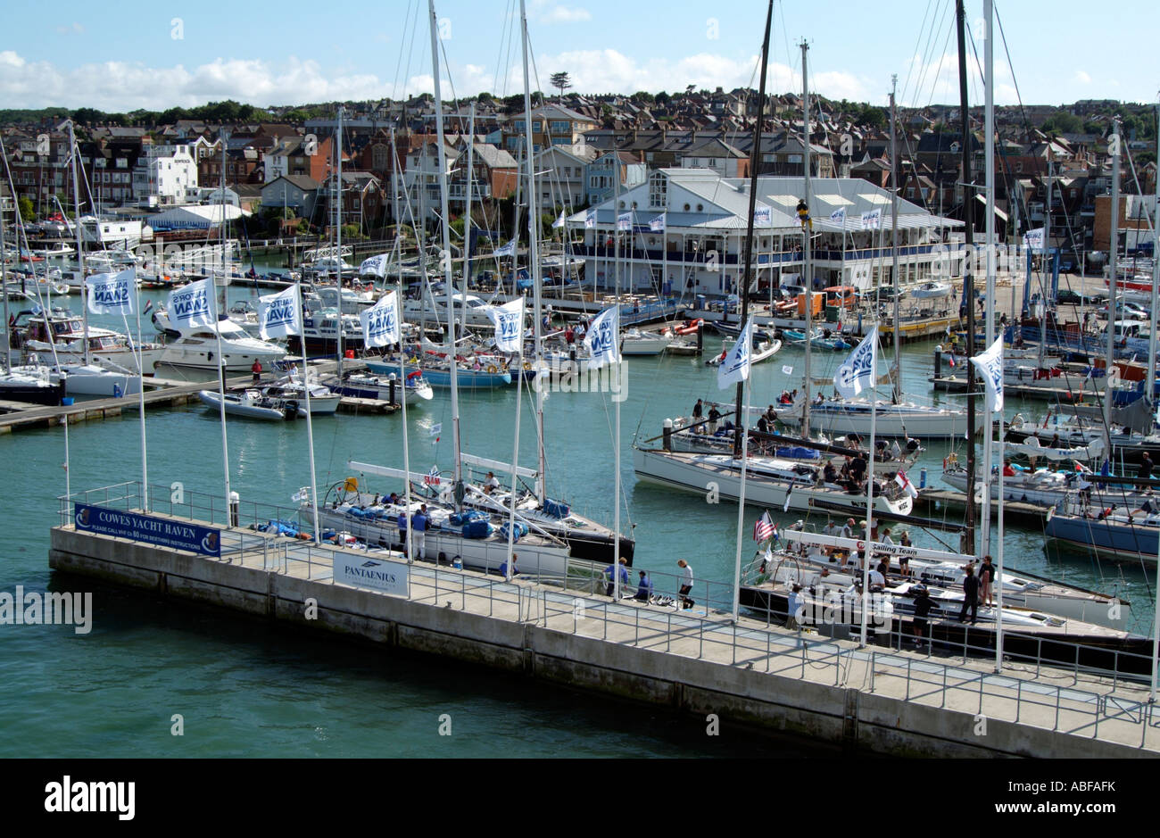 Marina cowes yacht club hi-res stock photography and images - Alamy