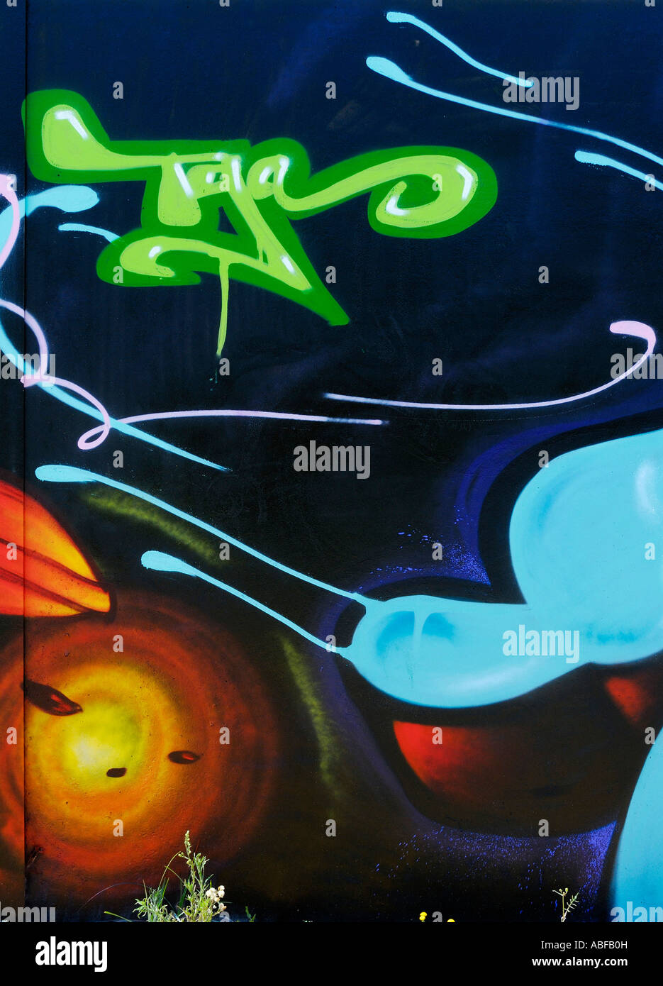 Grafiti vertical hi-res stock photography and images - Alamy