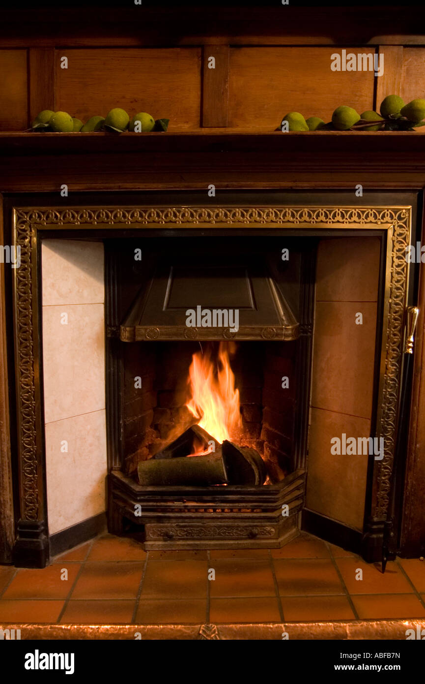 Open fireplace hi-res stock photography and images - Alamy