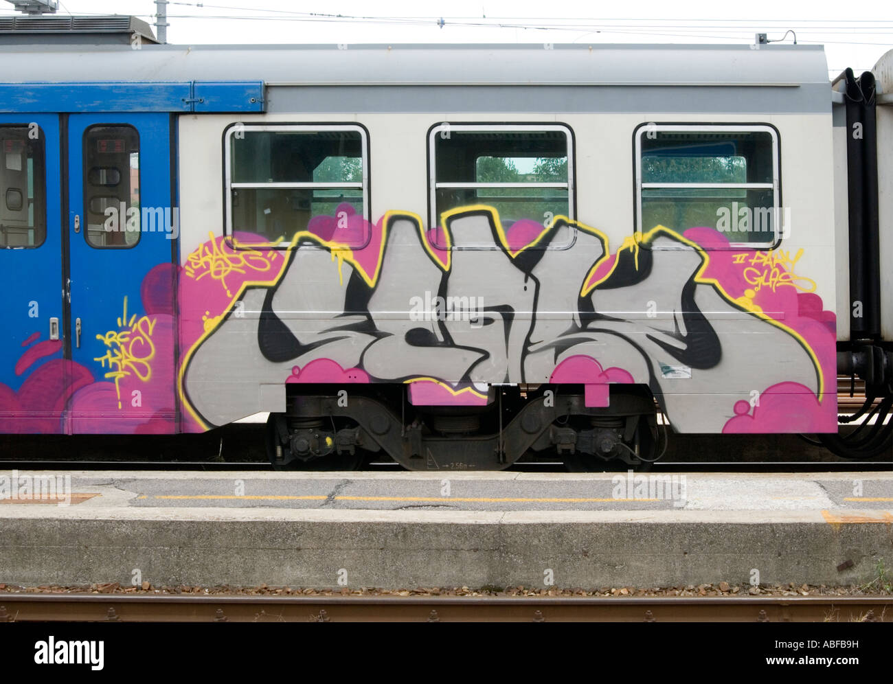 italian train Suburban EMU class 724 with graffiti all over the side ...