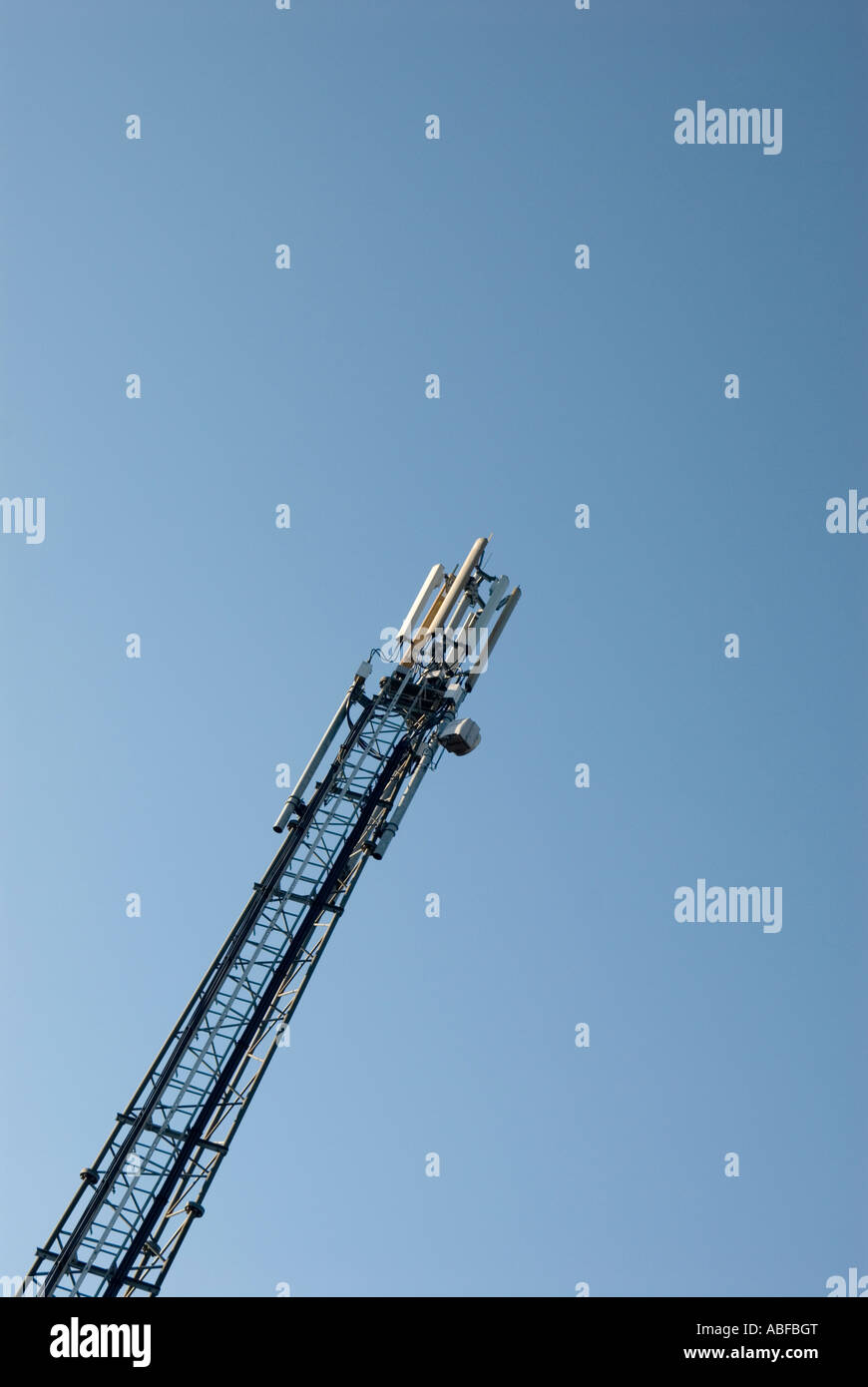 Telephone masts uk hi-res stock photography and images - Alamy