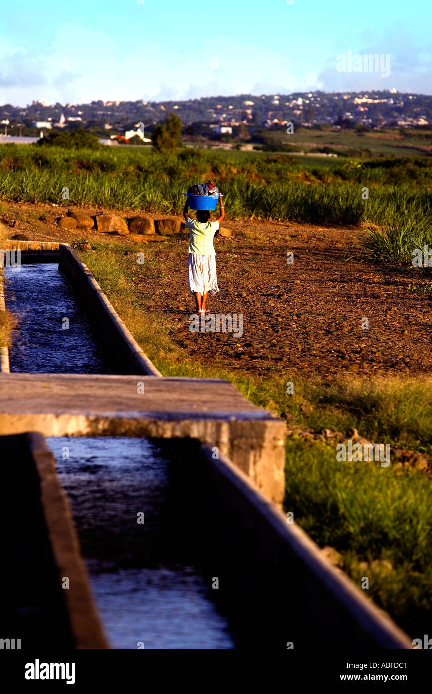Lady washing clothes hi-res stock photography and images - Alamy