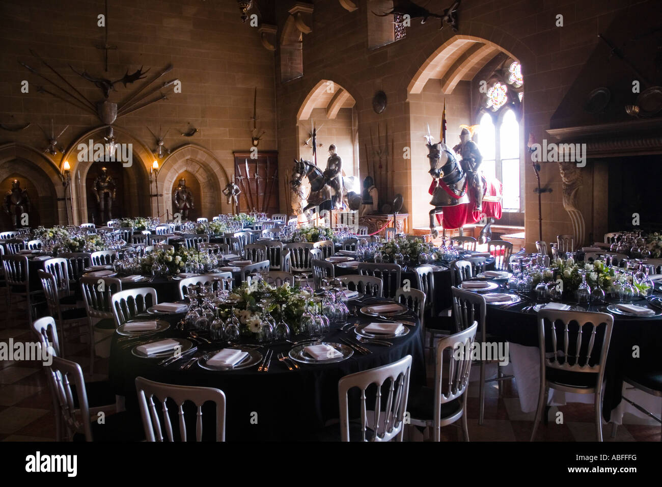 England medieval banquet hi-res stock photography and images - Alamy