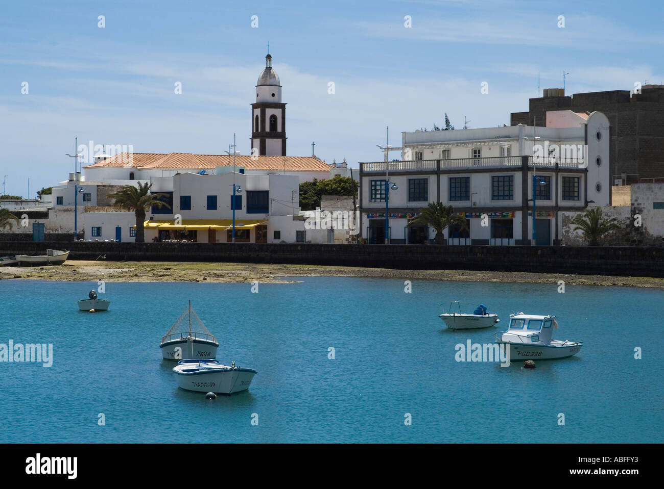 dh El Charco de San Gines ARRECIFE LANZAROTE Boats at anchor promenade ...