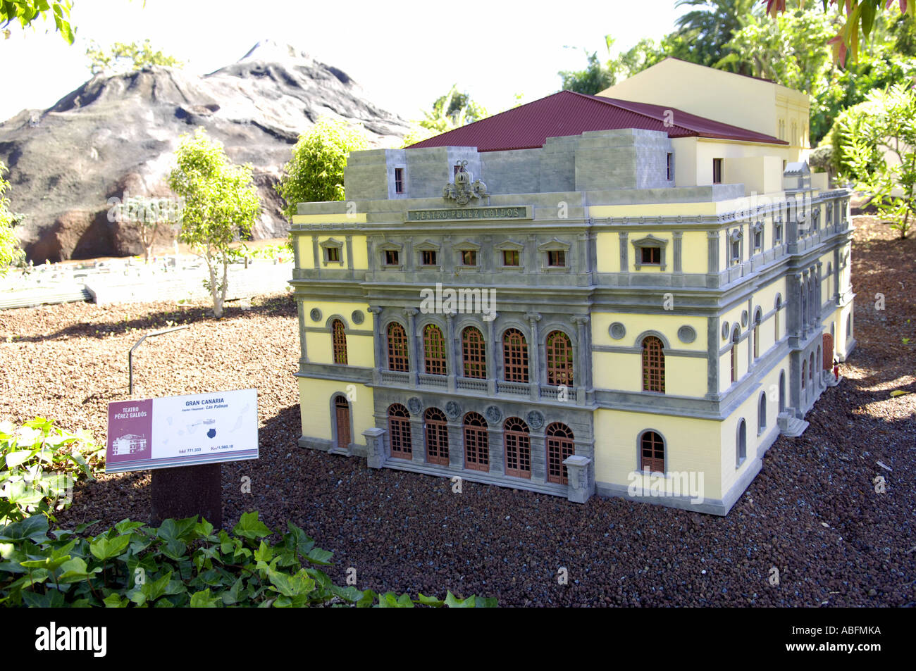 traditional building architecture heritage culture historic typical ...