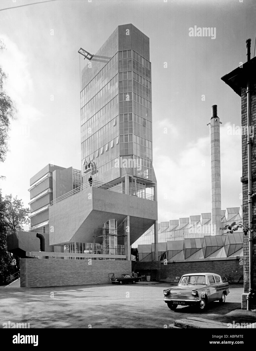 Leicester University Faculty of Engineering, England. 1959-1963 ...
