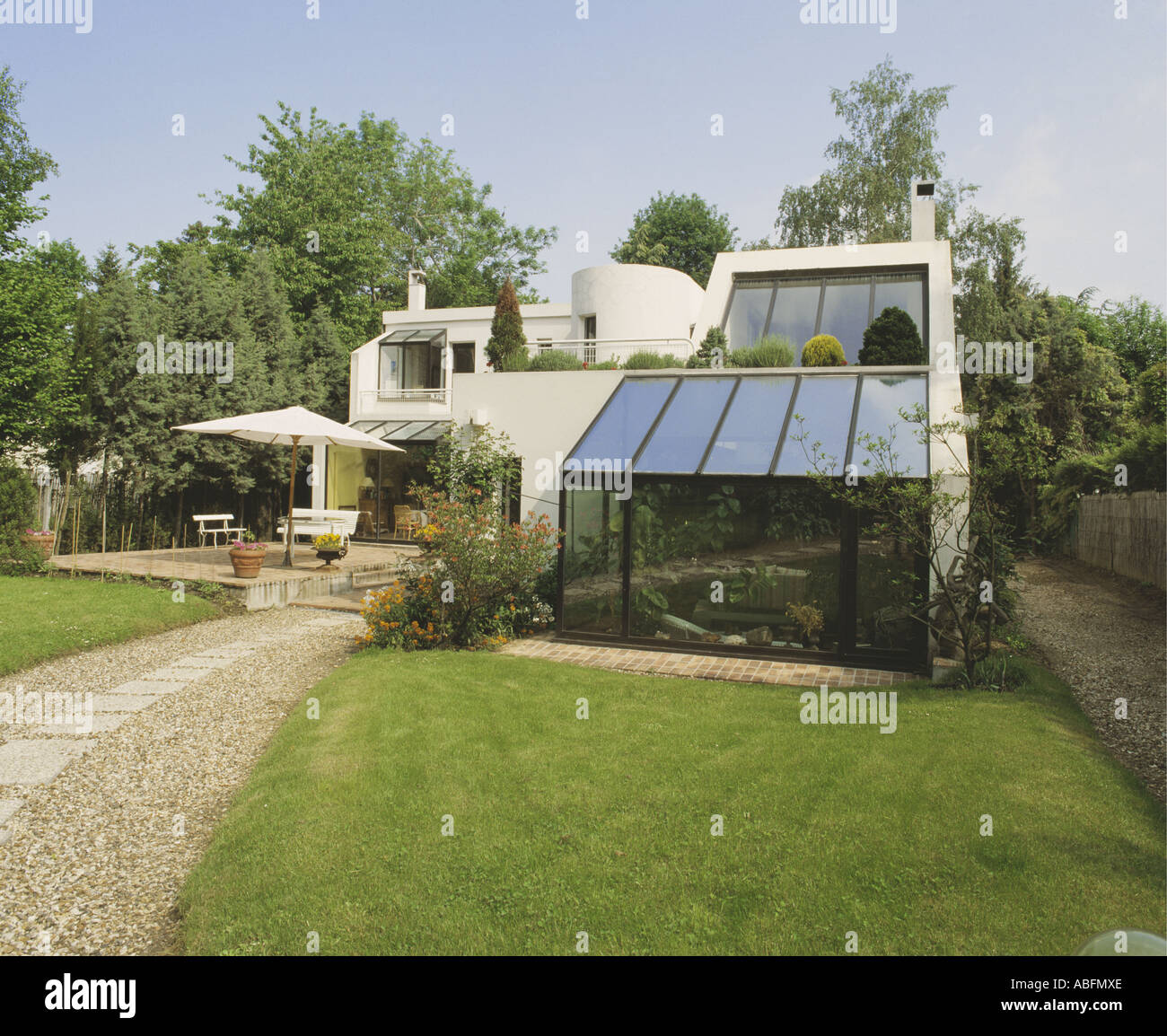 Modern Glass House Extension Stock Photo - Alamy