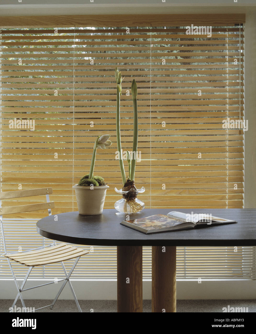 Drawn blinds hi-res stock photography and images - Alamy