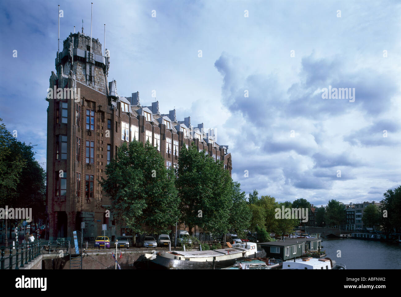 Shipping house amsterdam hi-res stock photography and images - Alamy