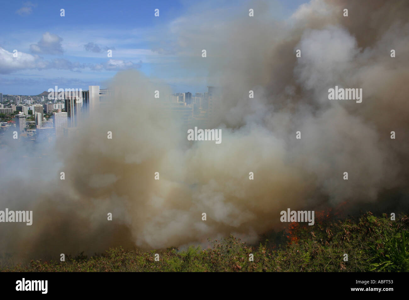 Brush fire cloud hi-res stock photography and images - Alamy