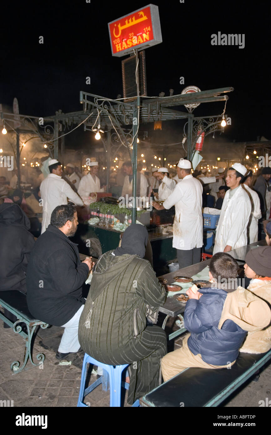 Fast food restaurants exteriors hi-res stock photography and images - Alamy