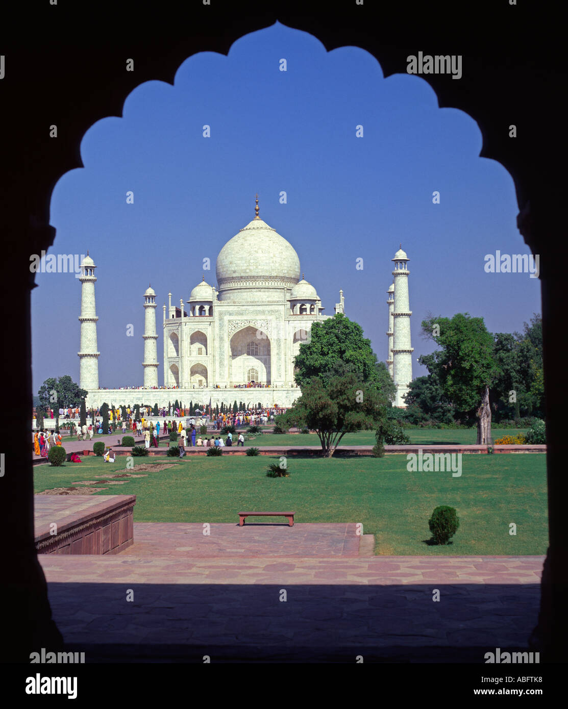 Taj mahal monument icon hi-res stock photography and images - Alamy