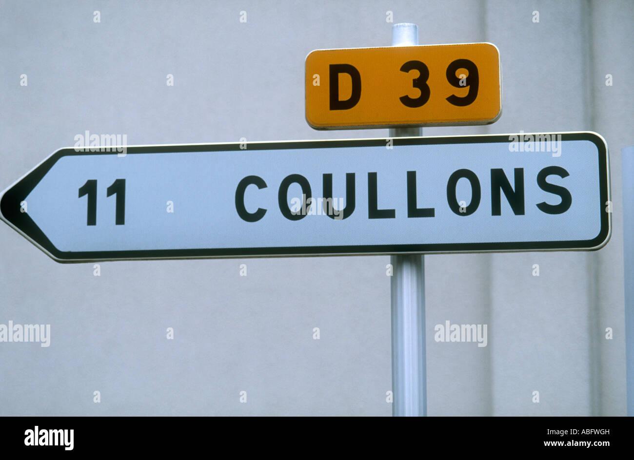 TRAFFIC SIGN INDICATE INFORMATION OF FRANCE ROAD Stock Photo - Alamy