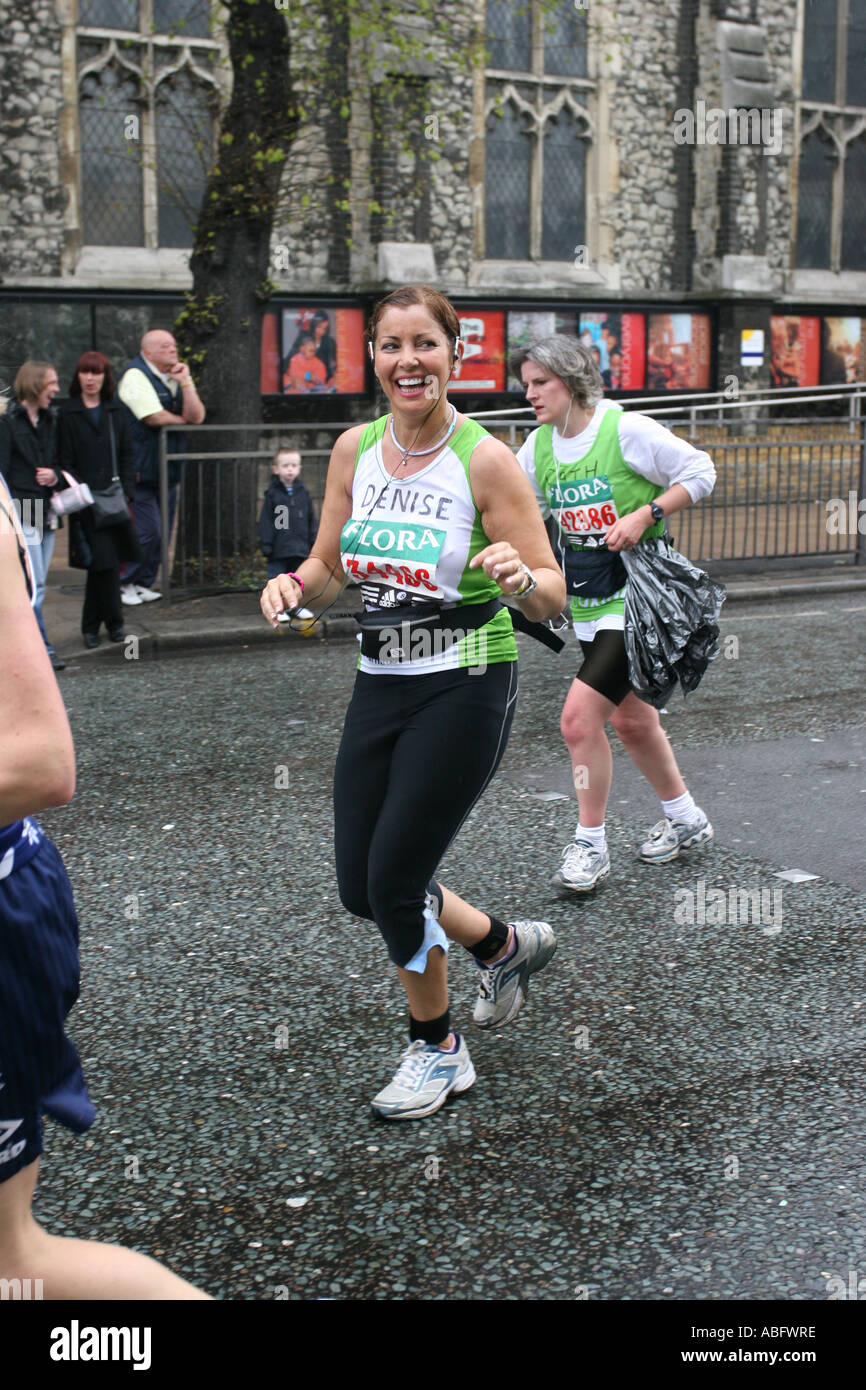 London Marathon 2006 High Resolution Stock Photography and Images - Alamy