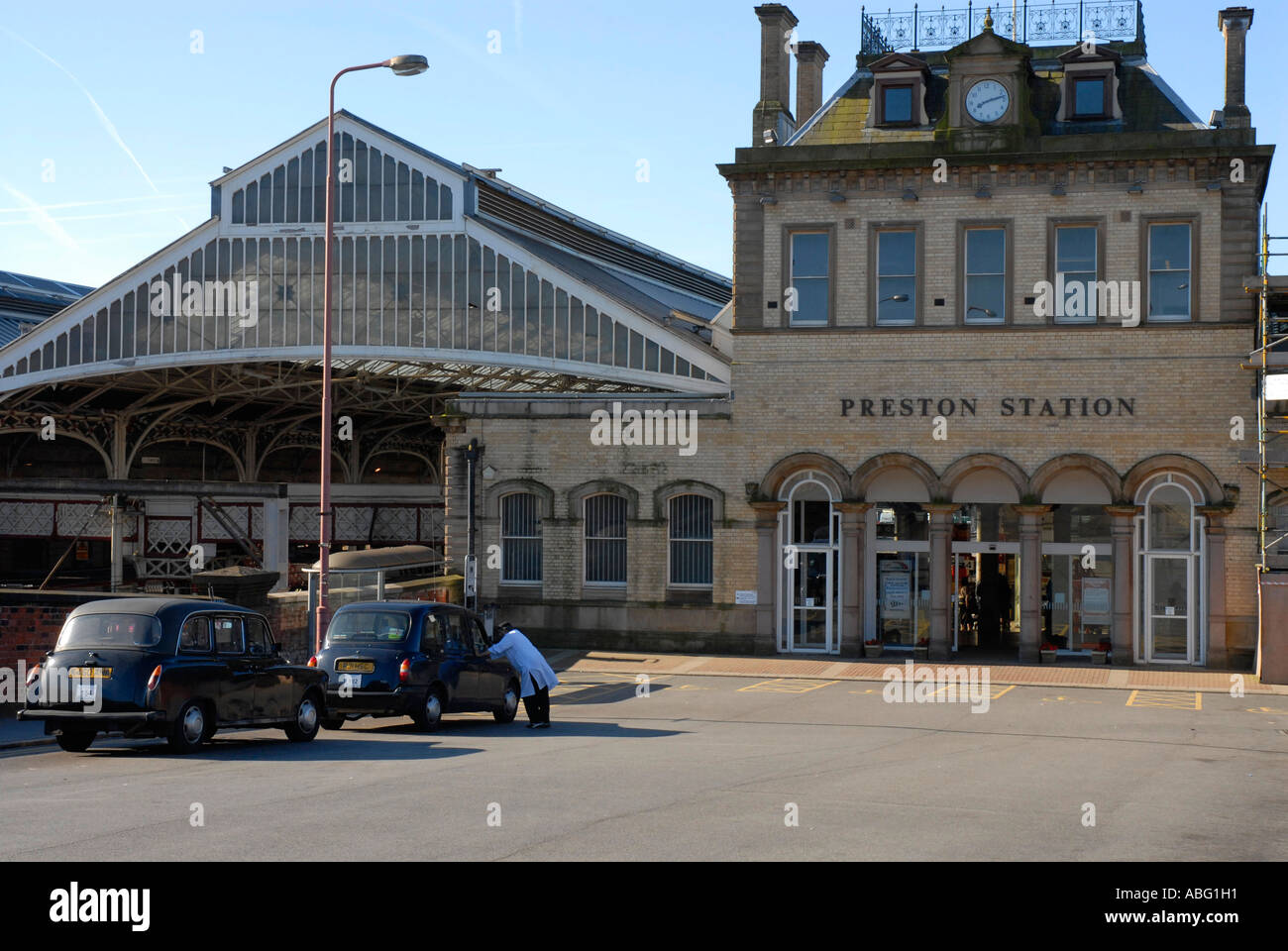 Preston station hi-res stock photography and images - Alamy
