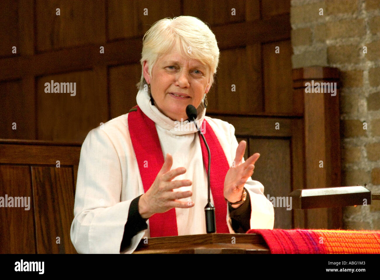 Woman minister preaching hi-res stock photography and images - Alamy