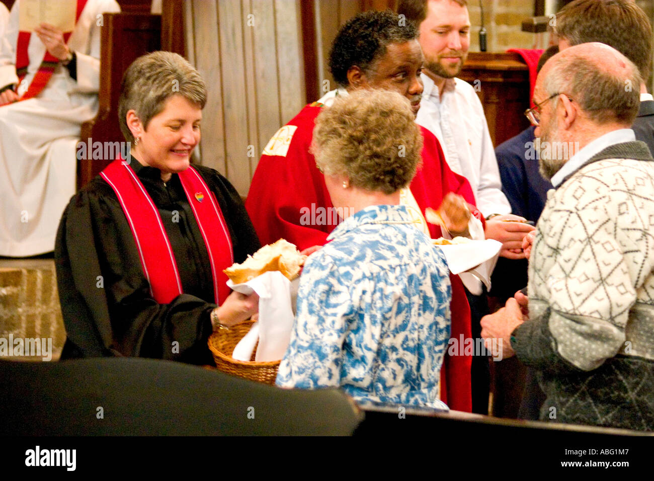 Communion service hi-res stock photography and images - Alamy