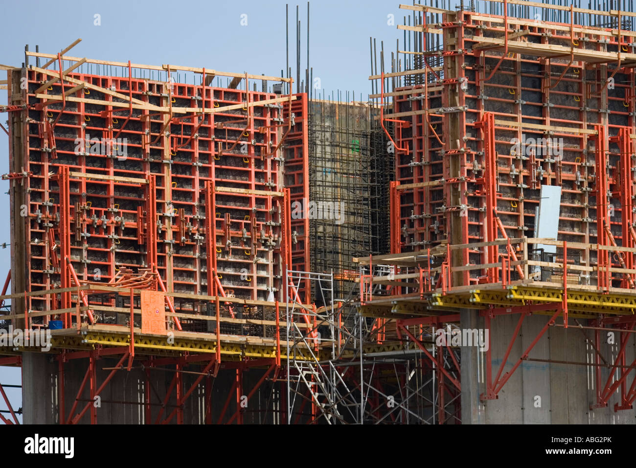 Steel frame construction reinforced concrete hi-res stock photography ...