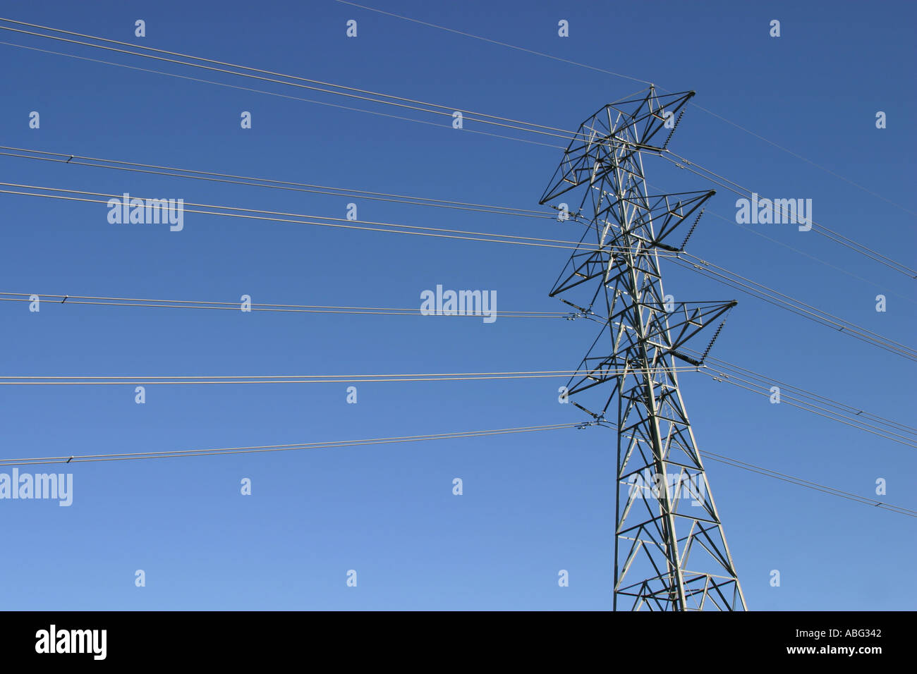 Electricity pylon and power lines Stock Photo - Alamy