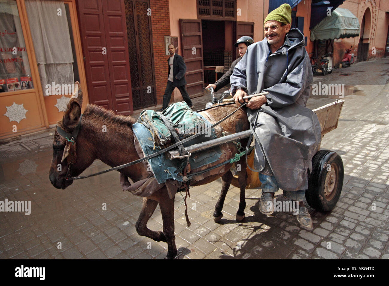 Donkey cart in the medina, Fes, Morocco Stock Photo - Alamy