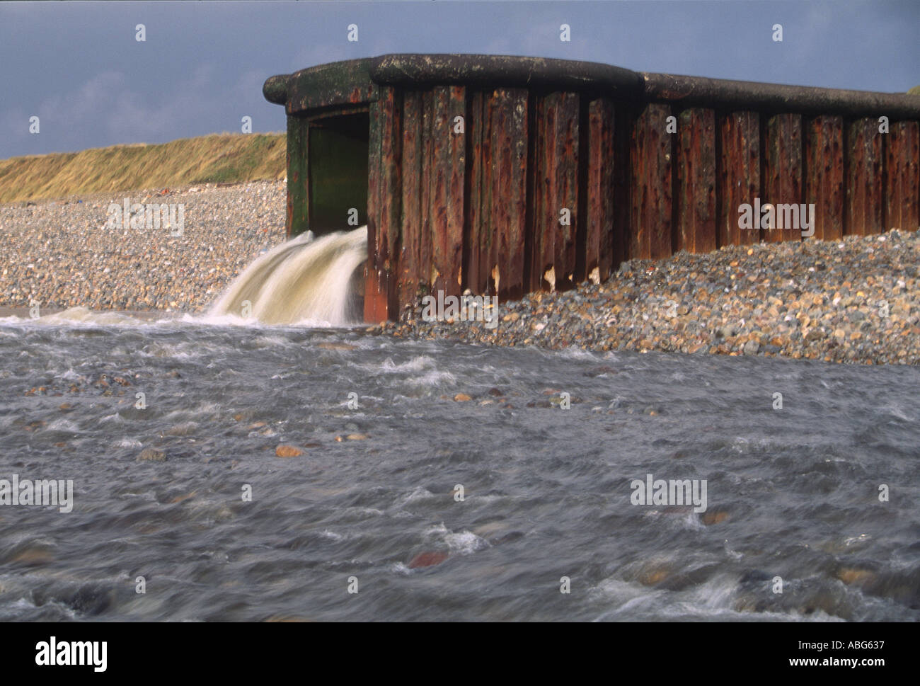 Outfall pipe wales hi-res stock photography and images - Alamy