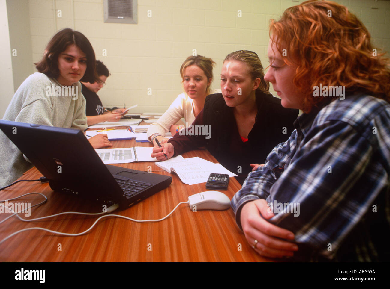 Uk university students computers hi-res stock photography and images ...