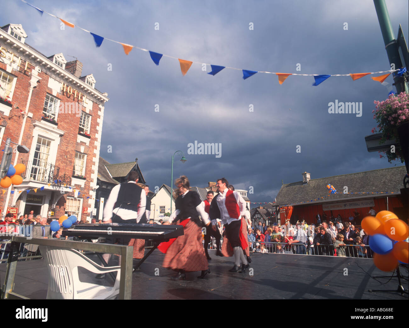 Traditional Welsh dancing at Ruthin Festival North East Wales Stock ...